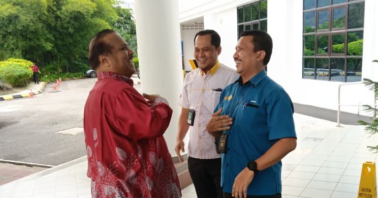 Kunjungan hormat YBhg. Prof Emeritus Dato' Seri Dr. Mohamed Mustafa ...